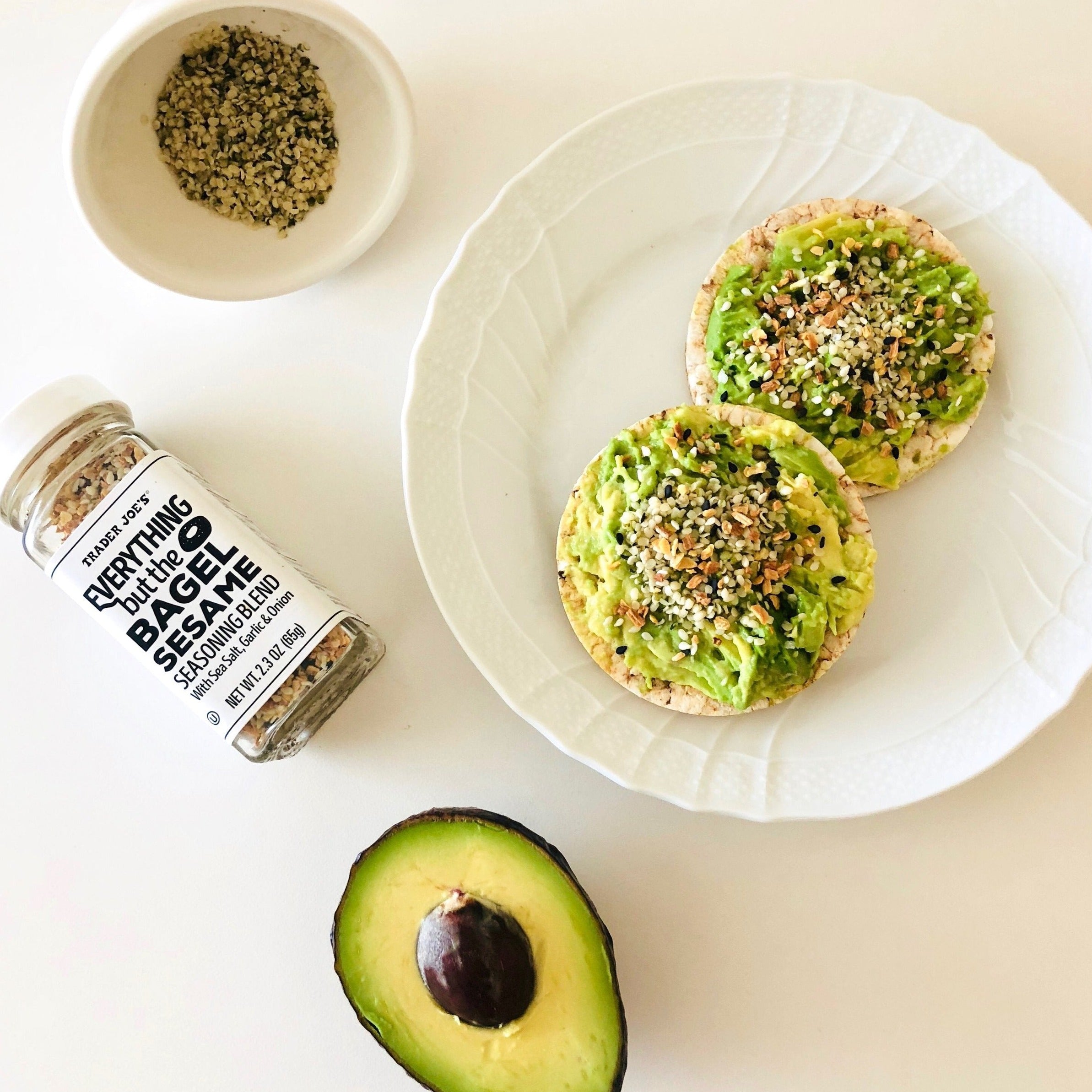 Avocado Rice Cake with Everything Bagel Seasoning – Brittany Jones ...